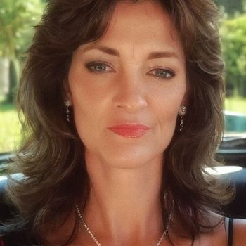 Artrepreneur - Jessica Elizabeth McGlothern