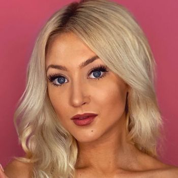 Artrepreneur - Madelyn Wood